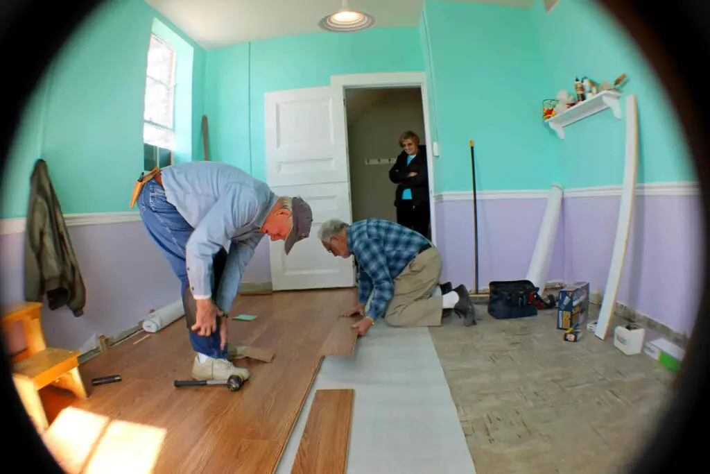 How to Install Engineered Hardwood Click Flooring: Step-by-Step Guide ...